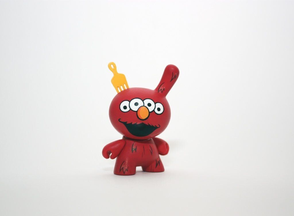 ElMO – CUSTOM KIDROBOT DUNNY BY WUZONE! - The Toy Chronicle