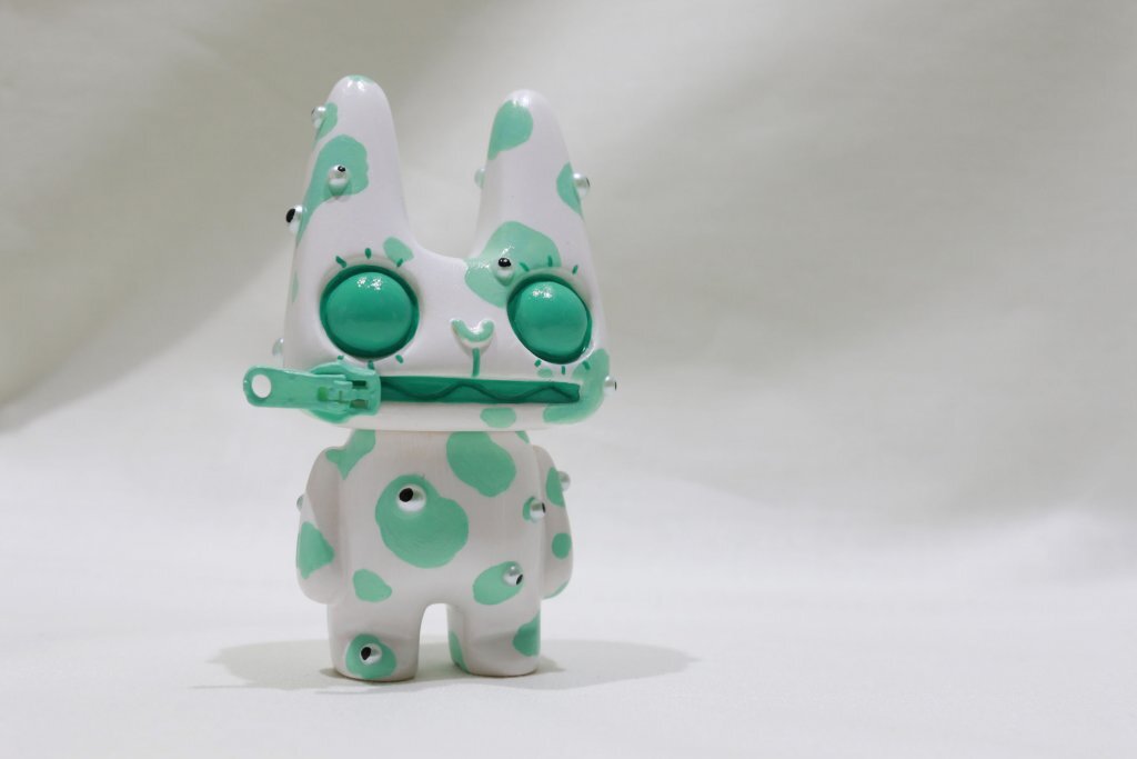 Eloise Kim TTF 2017 Zipper Rabbits - The Toy Chronicle