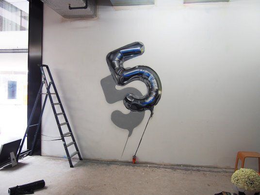 Hi5 Chrome Balloon Sculpture By Fanakapan x Silent Stage Gallery - The ...