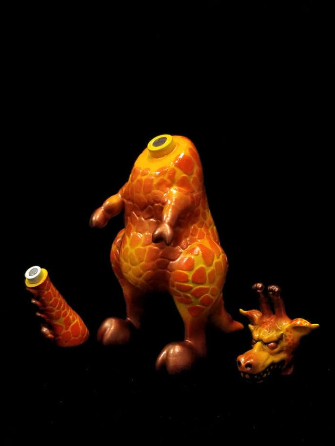 TTE Giraffasaurus by Sanampao Studio - The Toy Chronicle
