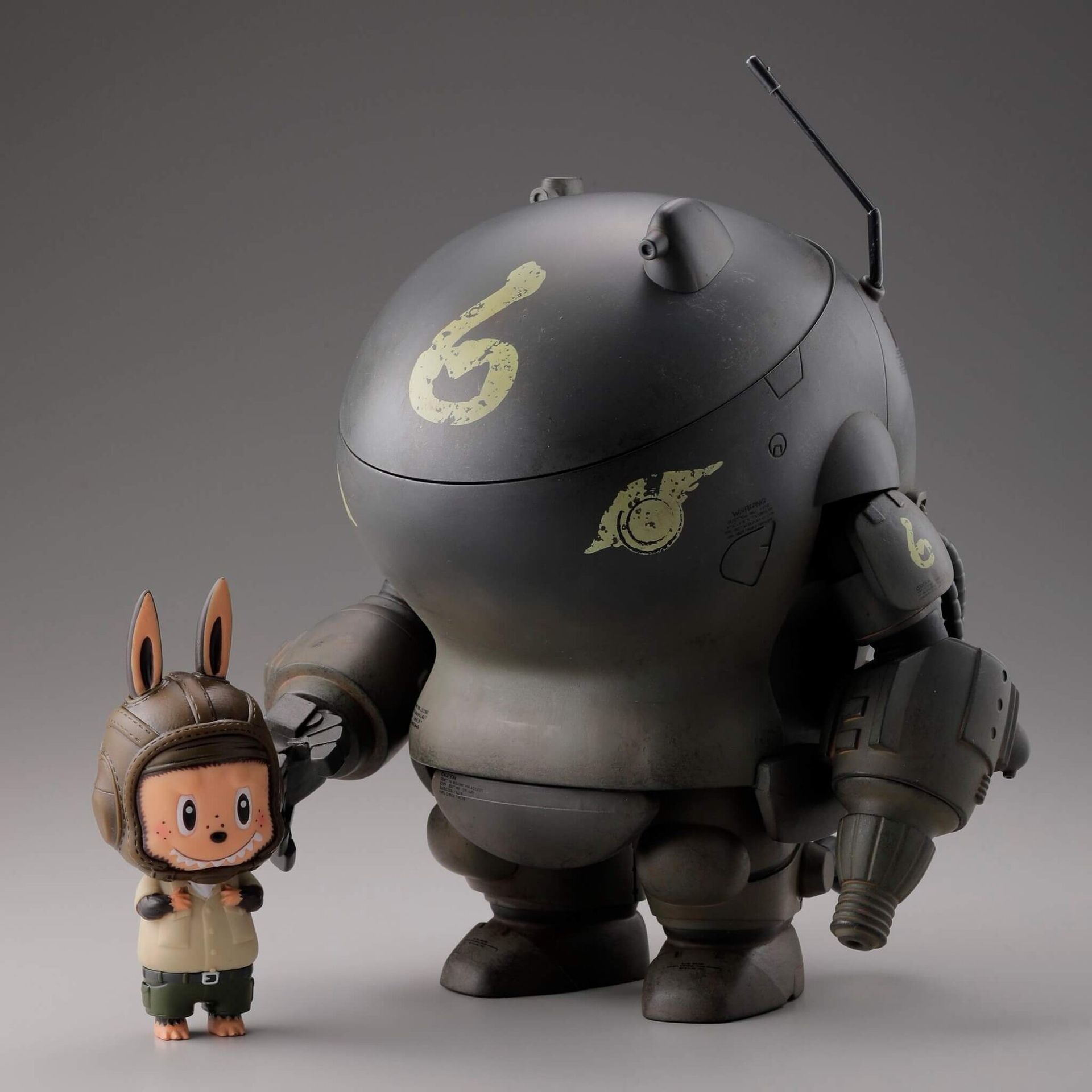 Labubu Maschinen Krieger by Kasing Leung x How2work x Superman Toys x ...