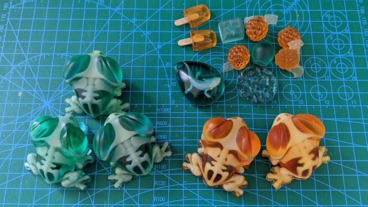 Skelly Frogs by Scribbletoad - The Toy Chronicle