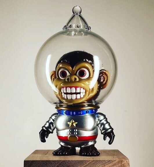 Space Monkey vs Space Porky by Kikkake Toy x Kaiju One K1 Gold - The ...