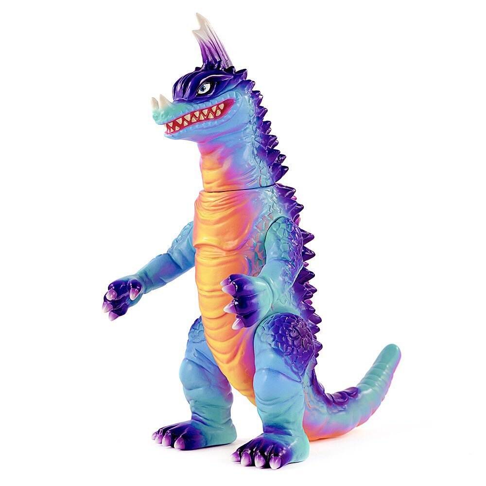 Kaiju Axron Shifty Toys x Max Toy Co. - The Toy Chronicle
