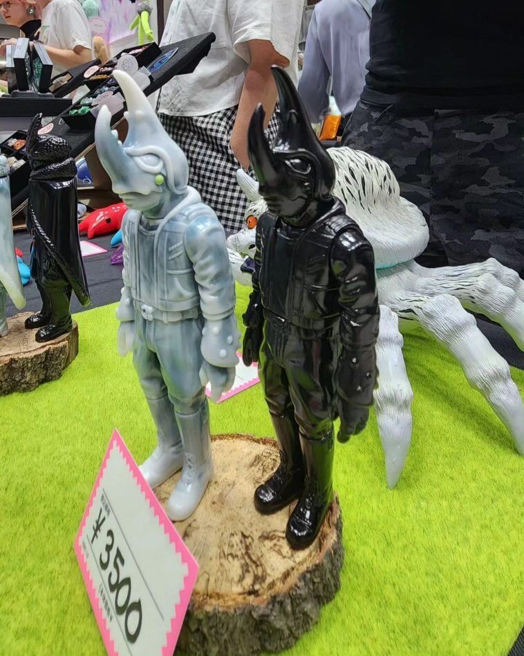 Number 2 Combo Presents Moth Twins and Mushiro The Beetle - The Toy ...