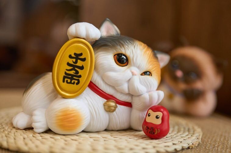 LEONLOLLIPOP x Unbox Industries Presents GLOOMIE CAT - The Toy Chronicle